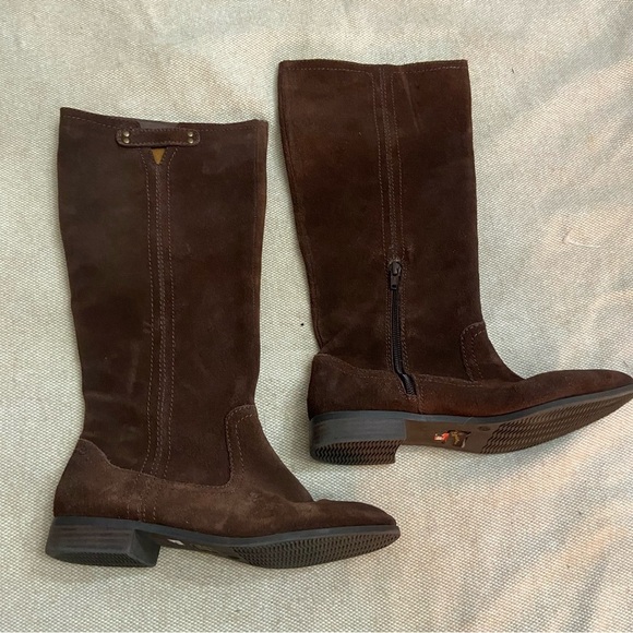 Seychelles | Shoes | Seychelles Weekenders Brownsuede Low Heel Boots ...